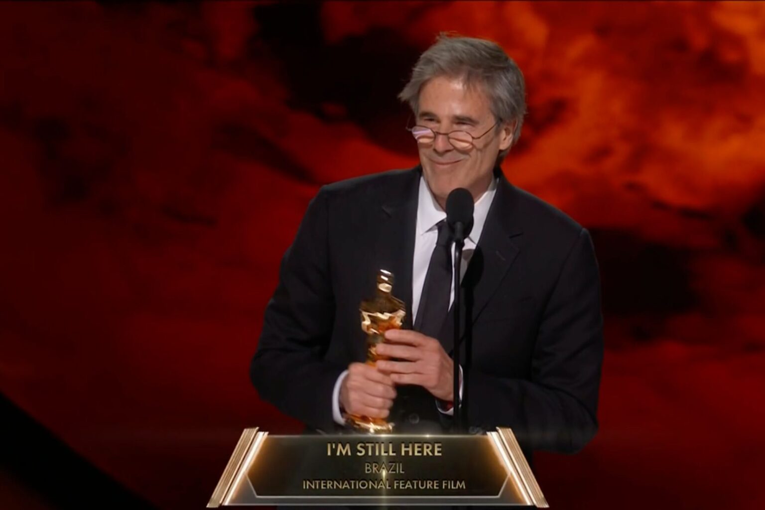 "Ainda estou aqui" faz história. Produção ganha primeiro Oscar do ...